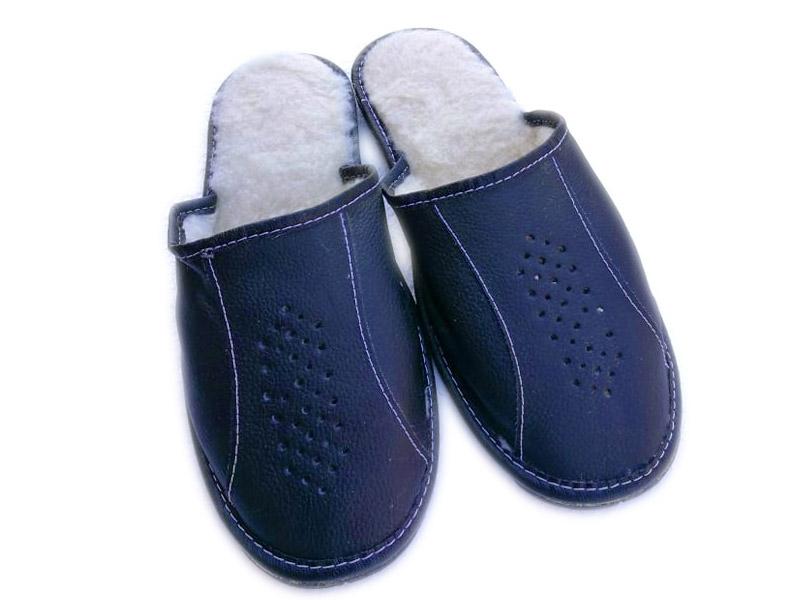 Papuc de casa pt barbati - negru cu buline 2 - artizanat-cadouri.ro